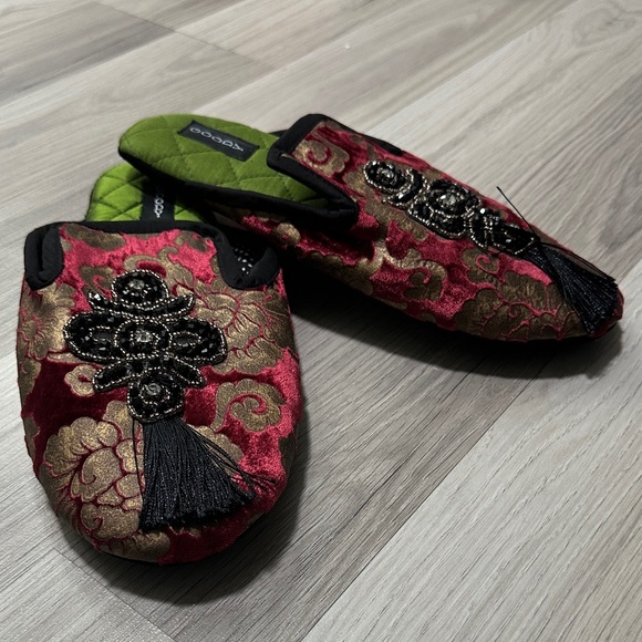 Goody Goody | Shoes | Goody Goody Womens Asian Print House Shoes Size M ...